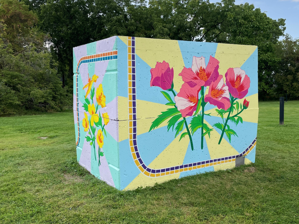 RH150 Storage Bunker Mural - Town Park - Mural Routes